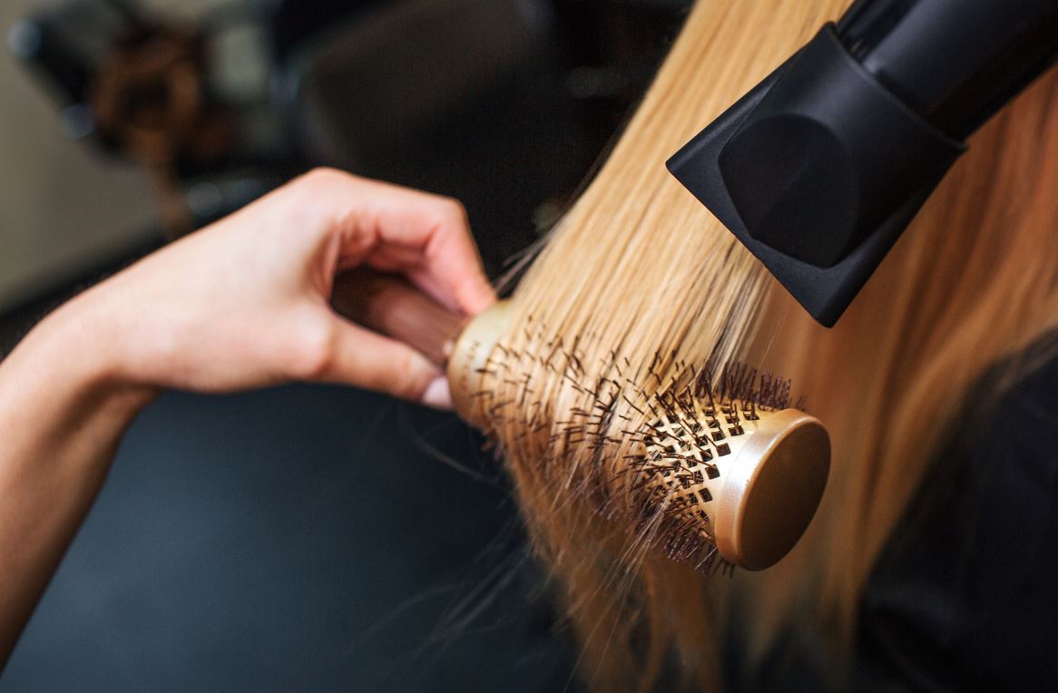 Brushing express : Conseils et différentes étapes à respecter