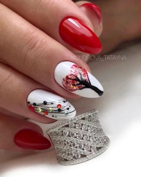 Nail Art rouge : 20 idées pour des ongles flamboyants